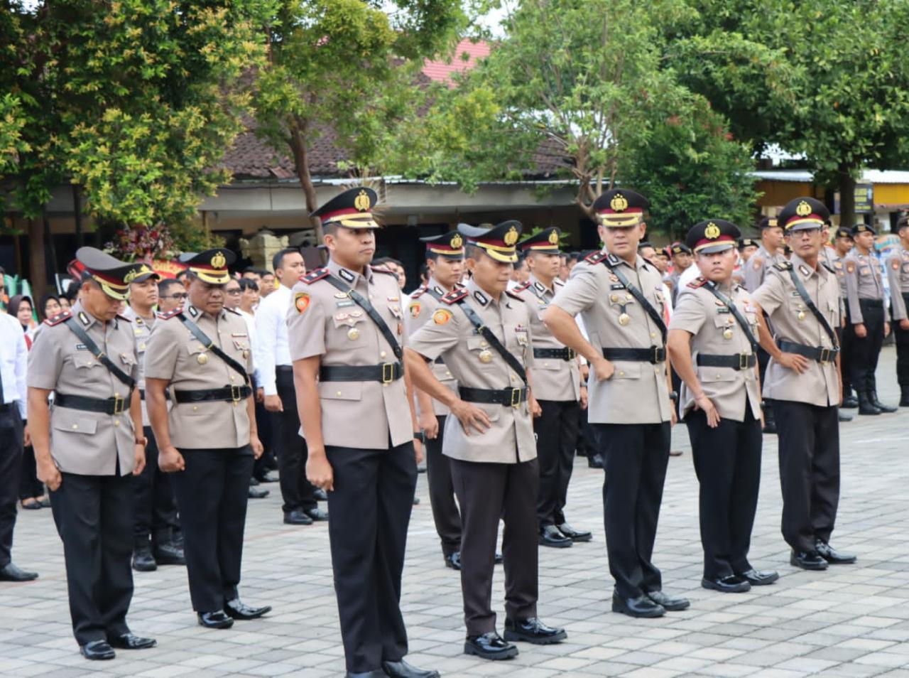 Polresta Mataram Gelar Upacara Serah Terima dan Sumpah Jabatan - Lombok Express